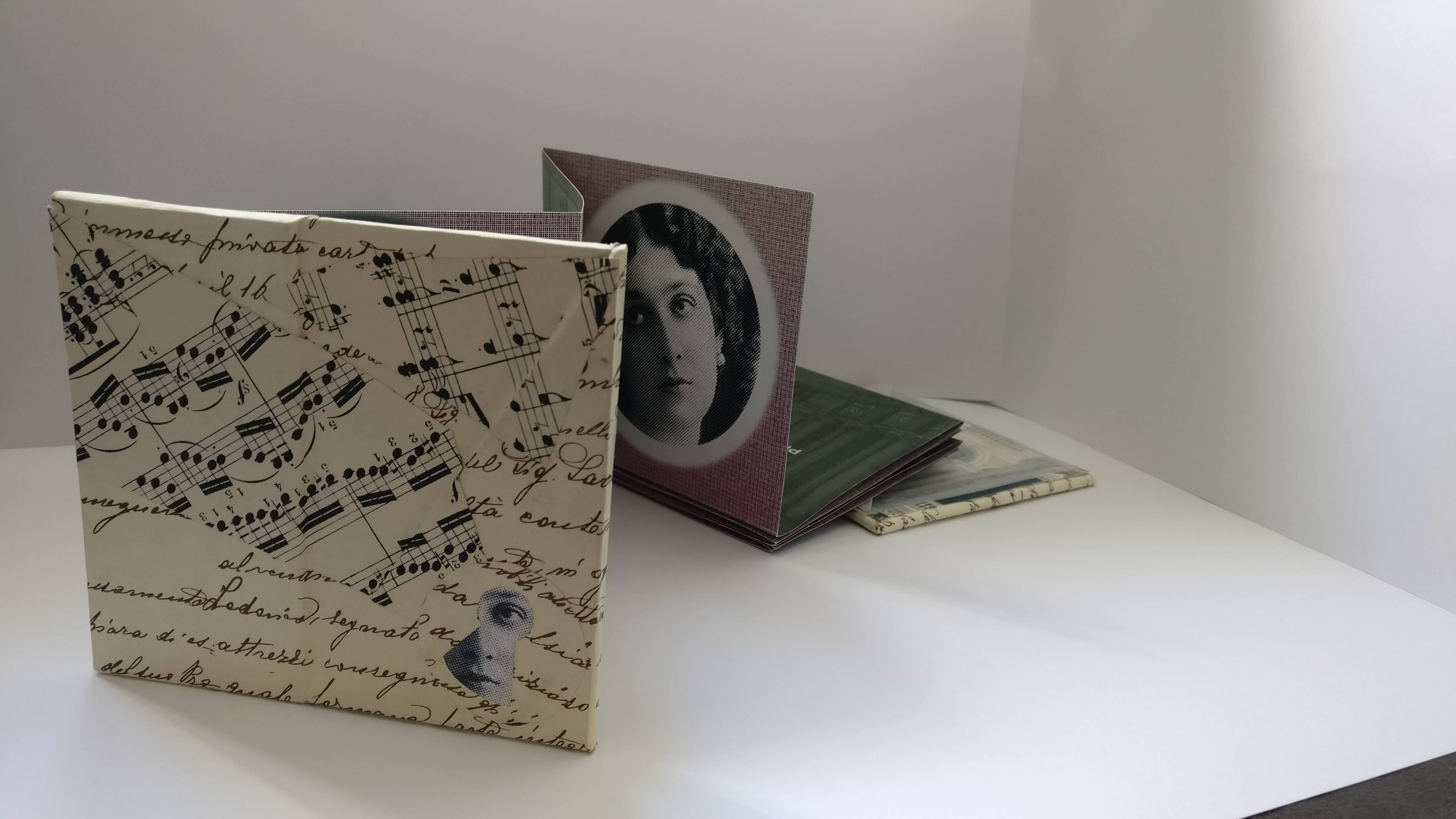 Artists books gallery – Froody Books